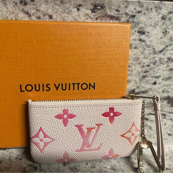 Louis Vuitton | Bags | Louis Vuitton Empteinte Monogram Giant Key Pouch ...